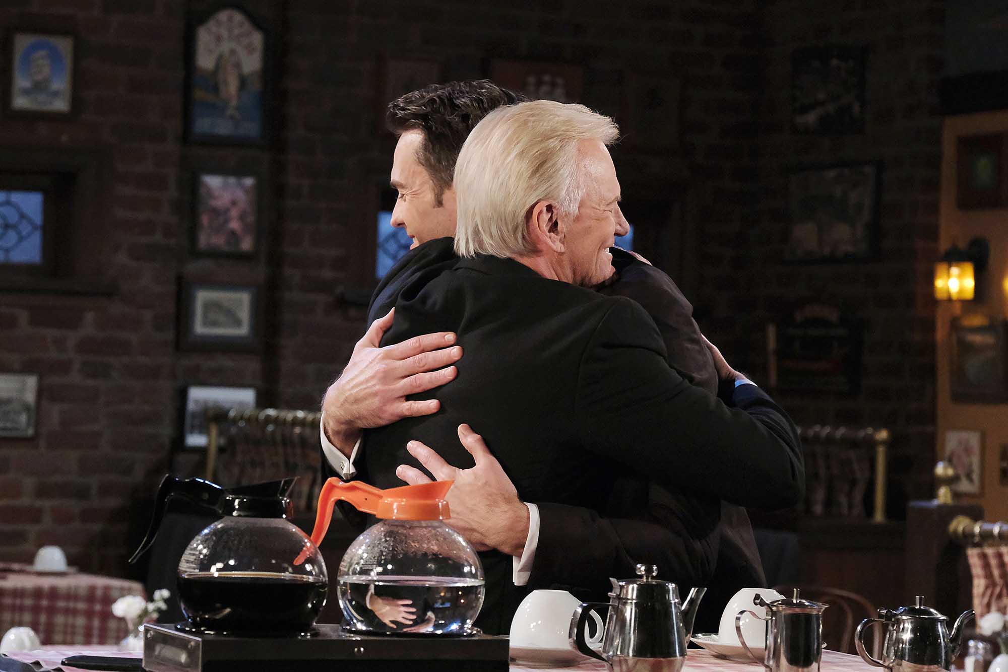 Days of our Lives Spoilers Gallery for July 19: Reunions and Temptation ...
