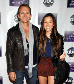 GH ALUM WEDS - Soap Opera Digest